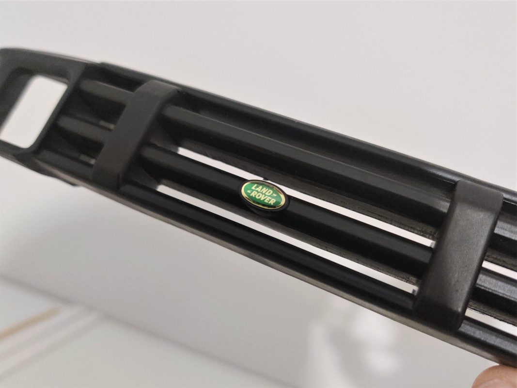 1:10 Scale Defender D90 D110 Emblem Set - Scale Custom