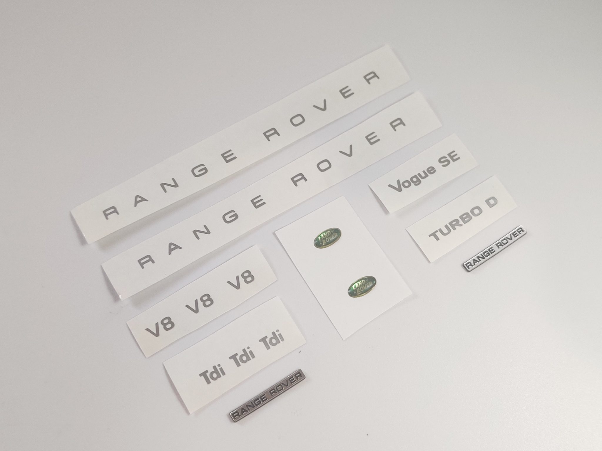 1:10 Scale Defender D90 D110 Emblem Set - Scale Custom